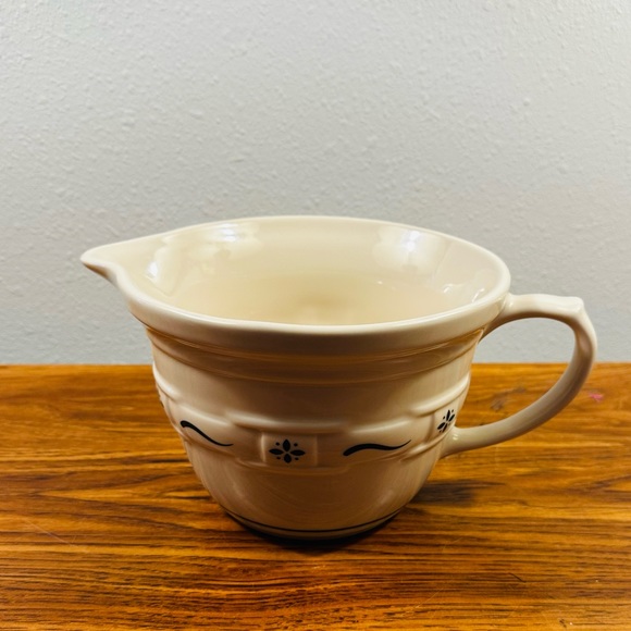 Longaberger | Kitchen | Longaberger Pottery Classic Green 2 Qt Mixing ...